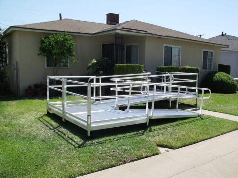 PATHWAY® 3G Aluminum Modular Ramp System by EZ-ACCESS®